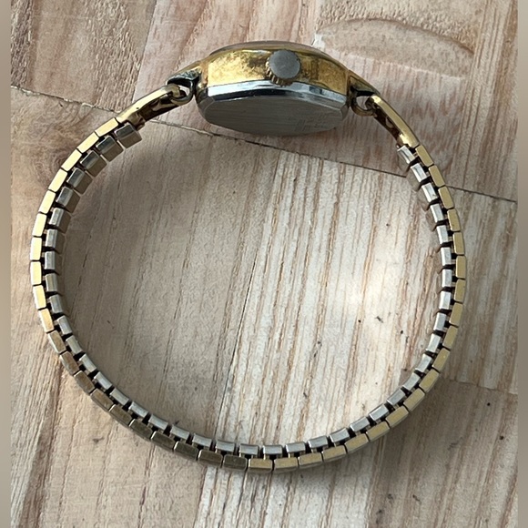 Benrus | Accessories | Benrus Vintage Mechanical Winding Ladies Watch ...